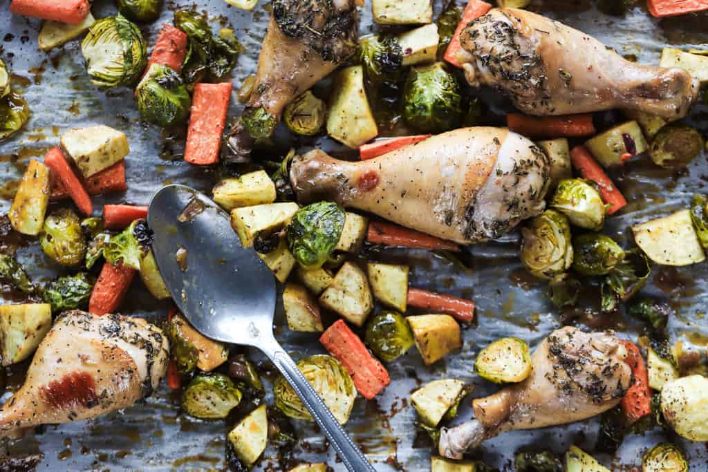 One-Pan Roasted Chicken & Root Vegetables Dinner {Whole30, Paleo} - The ...